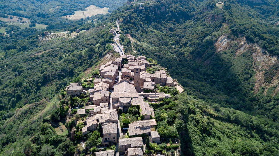 Day trip Rome: Civita di Bagnoregio and Villa Lante garden | GetYourGuide