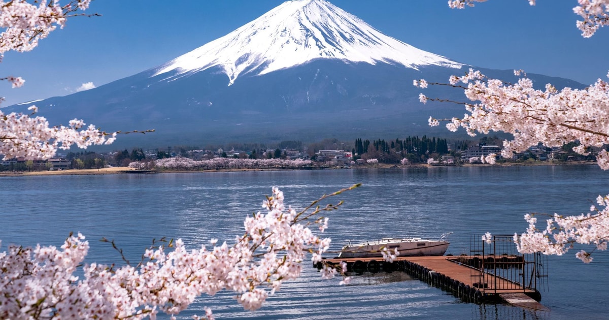 Vanuit Tokio: Mt. Fuji 5e Station & Meer Kawaguchi Bus Tour | GetYourGuide
