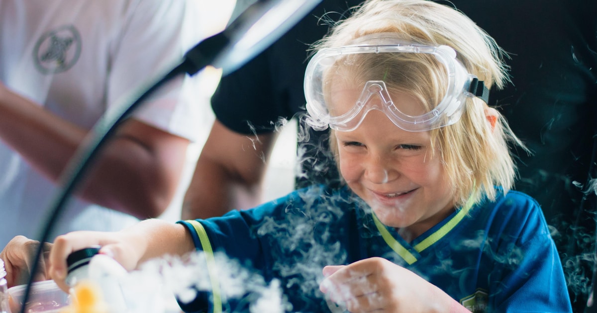 Canggu: Morsomme vitenskapseksperimenter for små forskere på Mild Lab ...