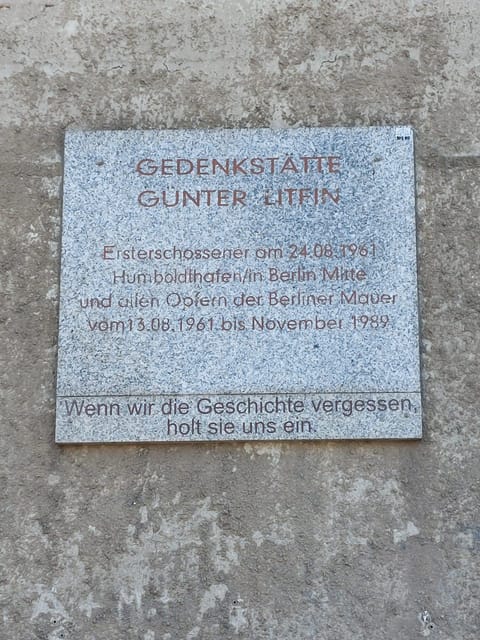 Berlin: Tour through the Invalids' Cemetery | GetYourGuide