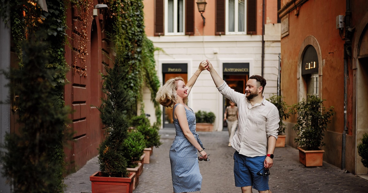 Rom: Fotosession an den wichtigsten Sehenswürdigkeiten Roms. | GetYourGuide