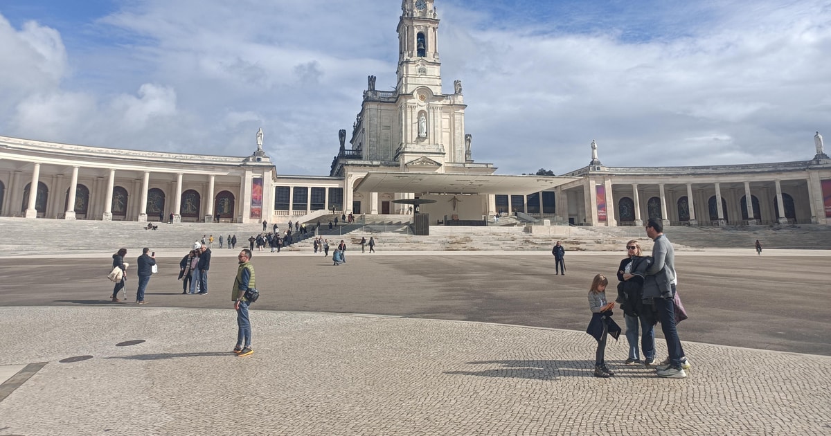 Glaube, Natur und Geschichte entdecken in Fátima, Nazaré und Óbidos ...