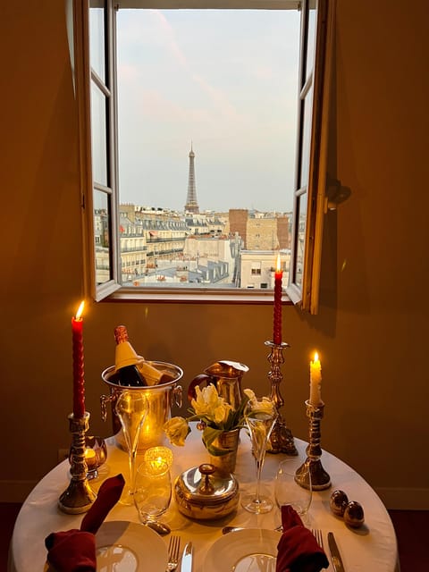 Paris : Private romantic dinner with an Eiffel tower view | GetYourGuide