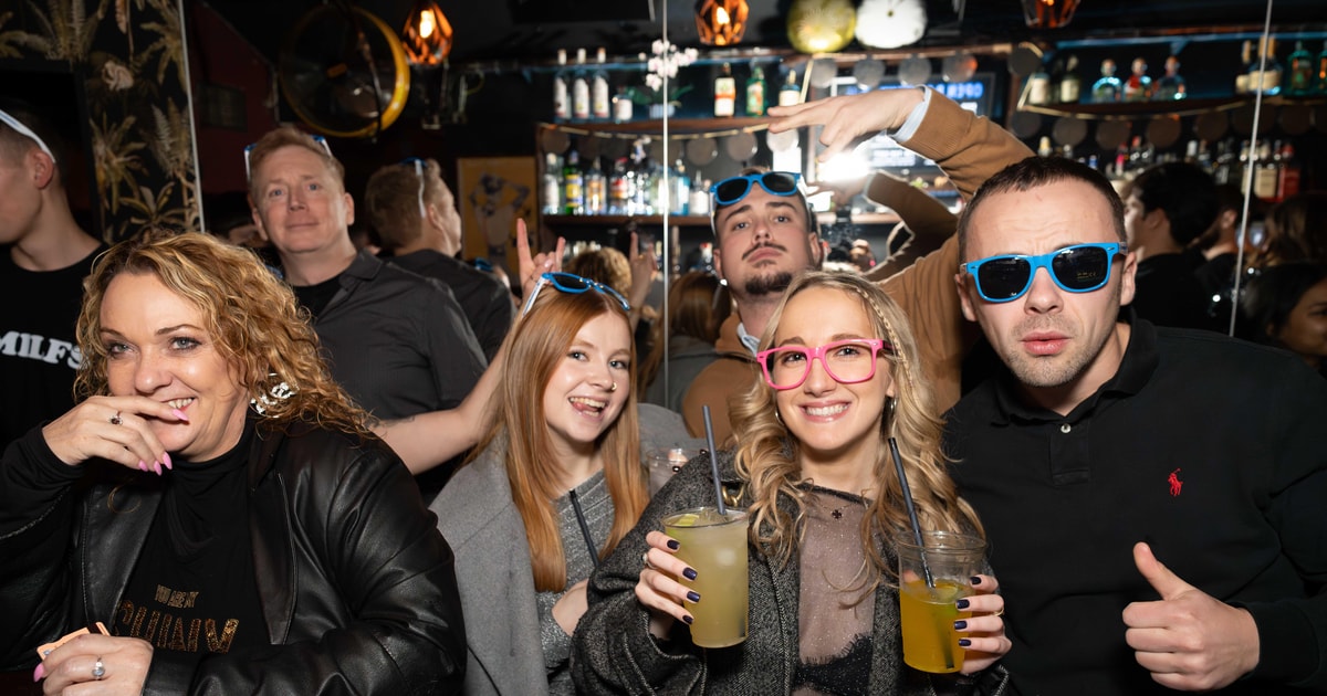 Prague: New Year's Eve Pub Crawl 2HR Open Bar & SaSaZu Club | GetYourGuide