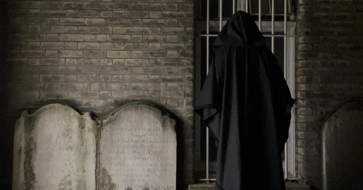 London: Jack the Ripper tour, ghosts and subway prison | GetYourGuide