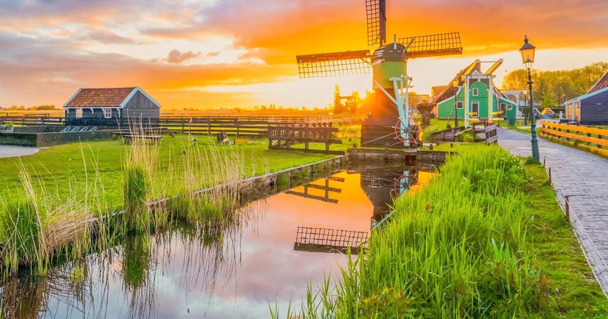 Amsterdam: Zaanse Schans, Marken, Volendam, & Edam Day Tour | GetYourGuide