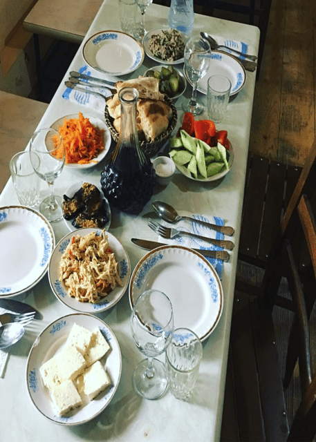 Stephantsminda: Workshop om georgisk mat hos lokal familj | GetYourGuide