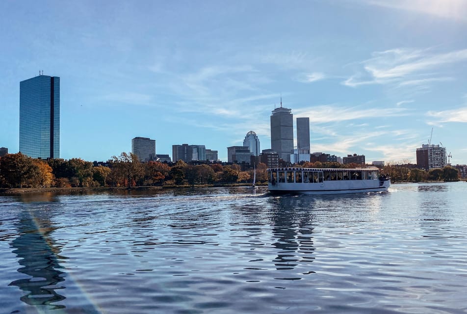 Boston: Charles Riverboat Cookies & Carols Cruise | GetYourGuide