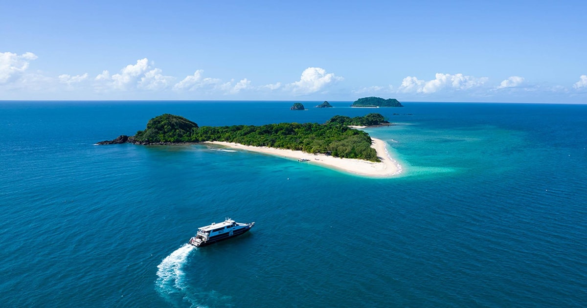 Cairns: Frankland Eilanden Groot Barrièrerif Tour | GetYourGuide