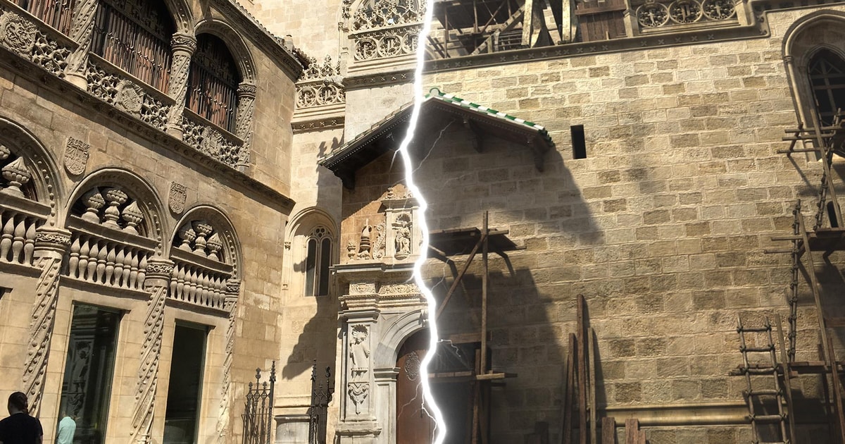 Granada: VRGuided Cathedral Walking Tour+Ticket Capilla Real | GetYourGuide