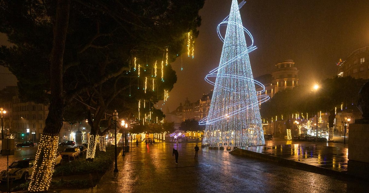 Porto: Christmas Lights Flexible Walking Tour | GetYourGuide