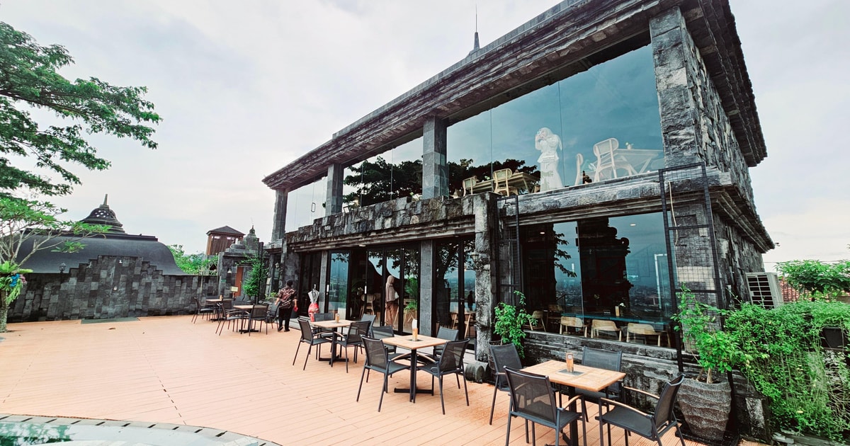 Yogyakarta: Instagrammable Cafes with Temple & Volcano View | GetYourGuide