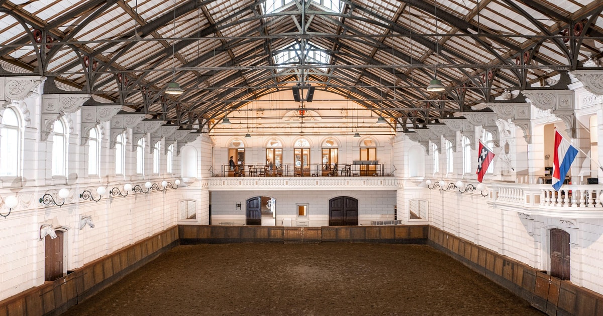 Amsterdam: Entreebewijs voor de Hollandsche Manege | GetYourGuide