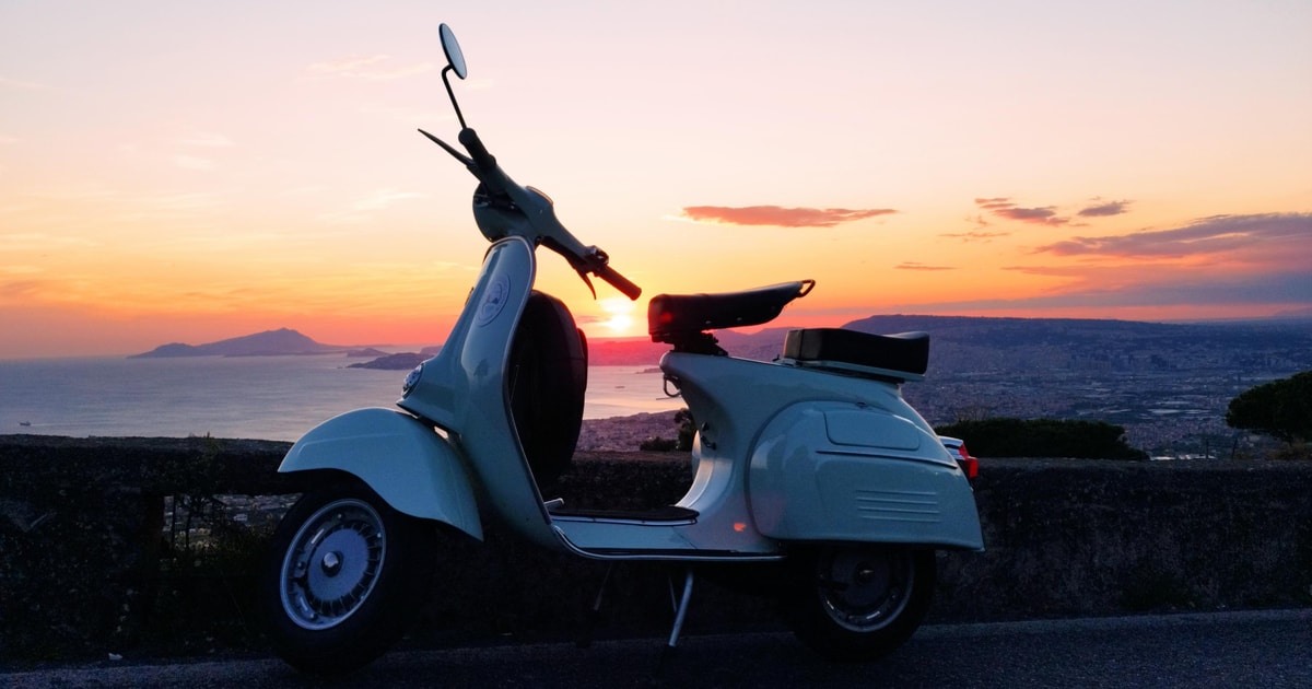 Neapol - Wezuwiusz Vespa i Fiat Cinquecento Tour | GetYourGuide