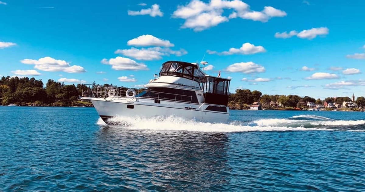 Private 1.5 hour Thousand Islands Cruise for up to 10 people | GetYourGuide