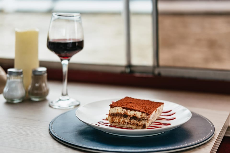 Paris: 3-Course Italian Meal Seine Cruise | GetYourGuide