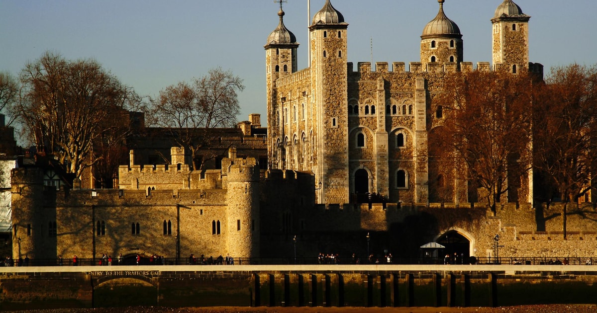 Londyn: Tower of London i Tower Bridge - wycieczka z wcześniejszym ...