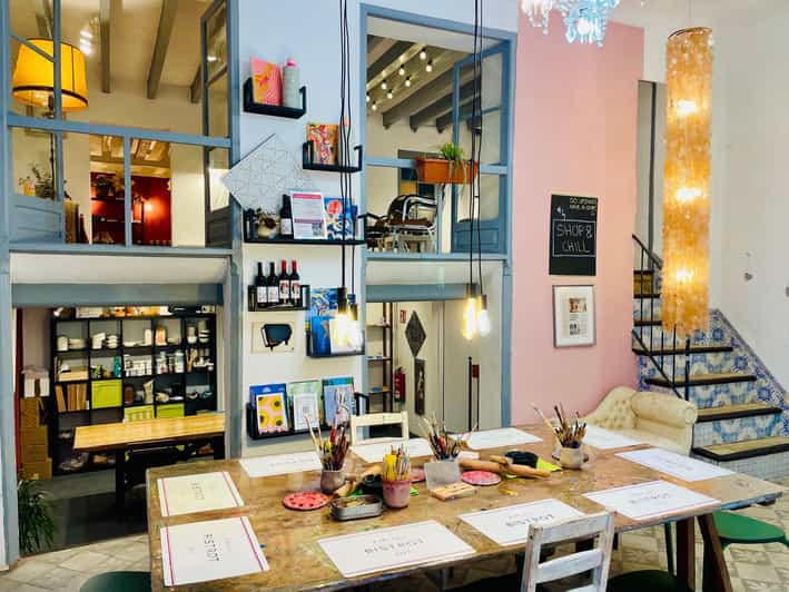 Portraits - Interactive Drawing | GetYourGuide