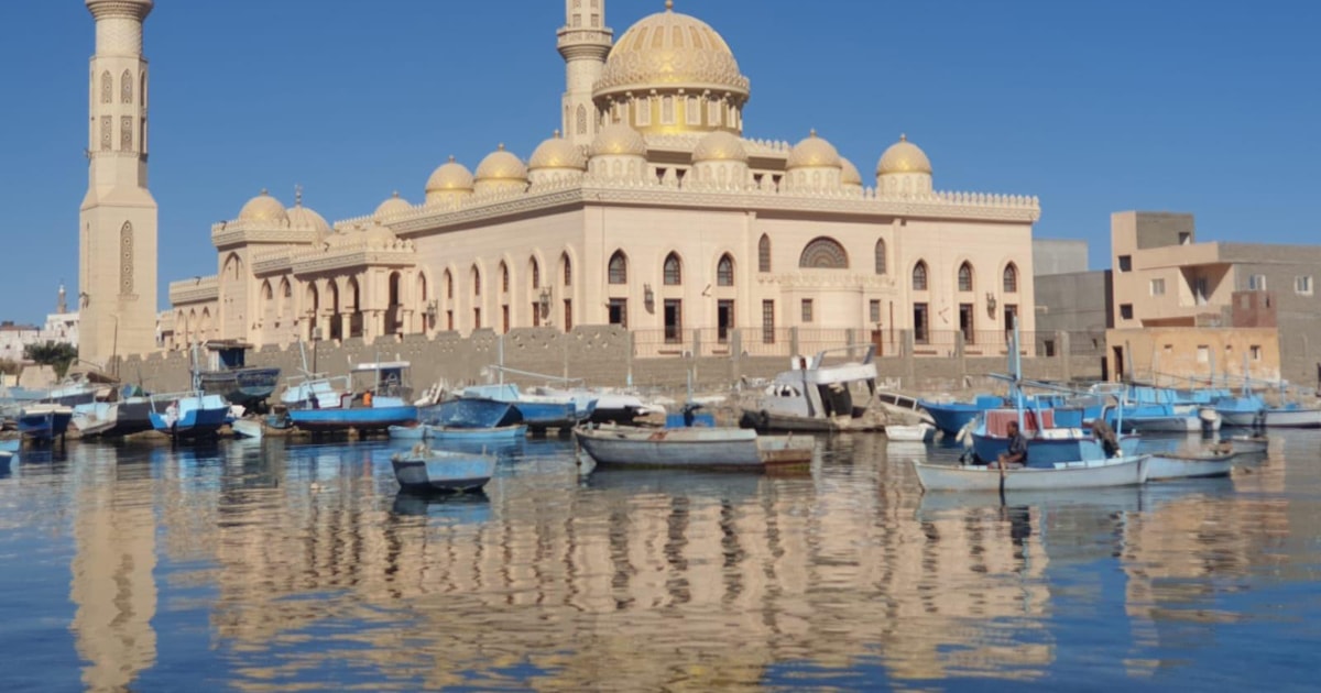 Discover City tour Big Mosque, Fish Market, Boat factory | GetYourGuide