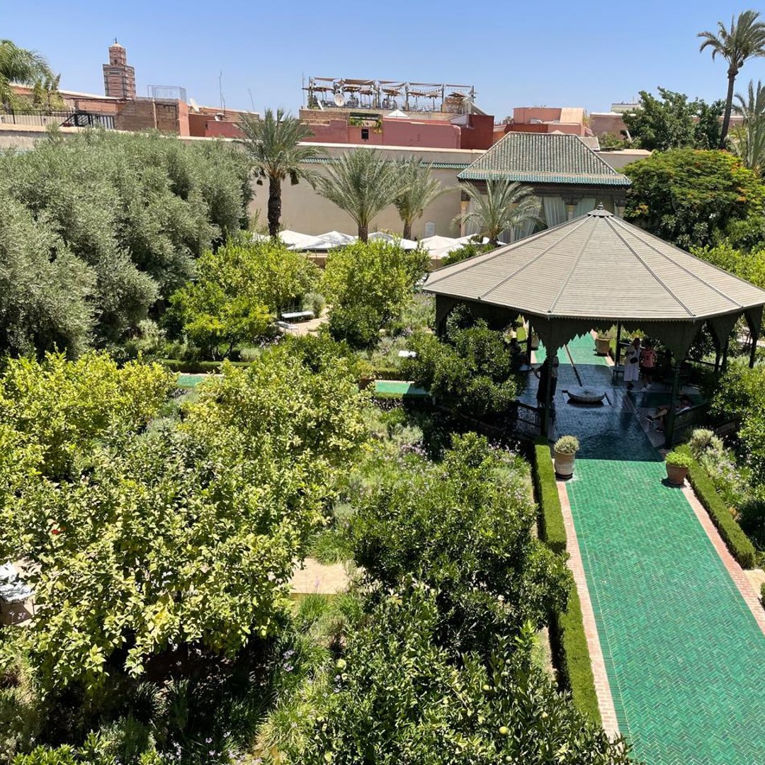 Marrakech: Dar El Bacha, Ben Youssef Madrasa ja medinan kierros ...