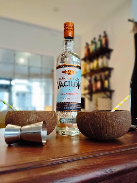 Découverte du cocktail cubain Canchanchara | GetYourGuide
