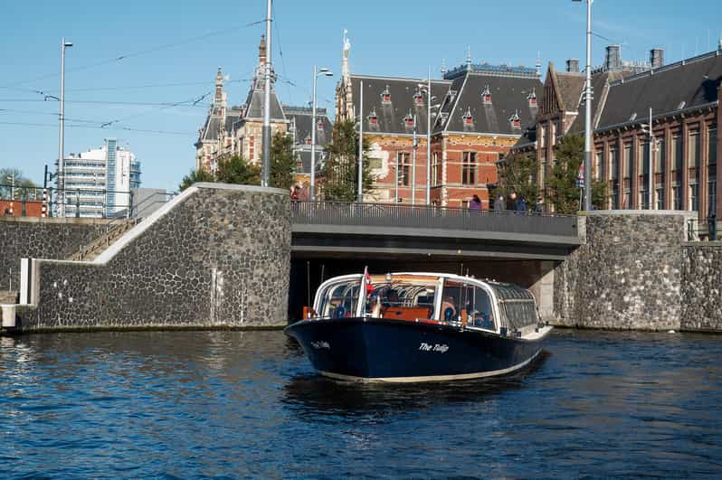 Amsterdam: Canal Cruise with Live Commentary & Audio Guide | GetYourGuide