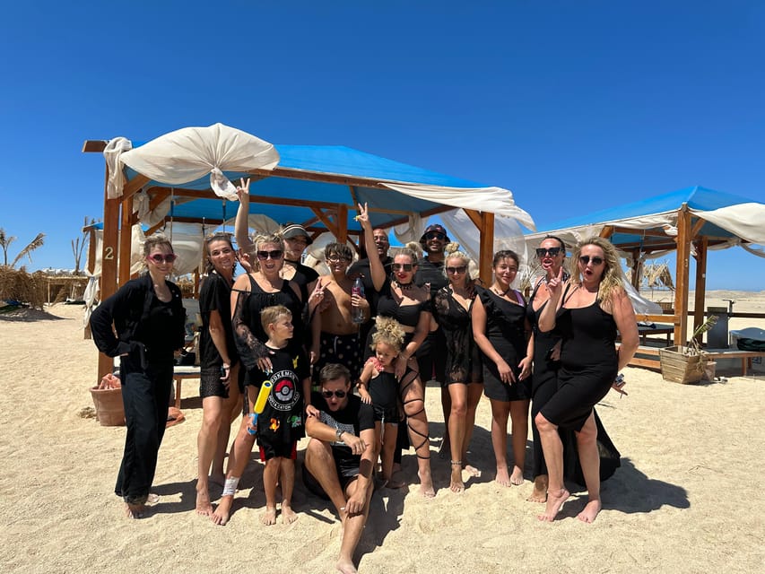 Hurghada: Sonnenuntergang und Barbecue auf der Insel Magawish mit dem ...