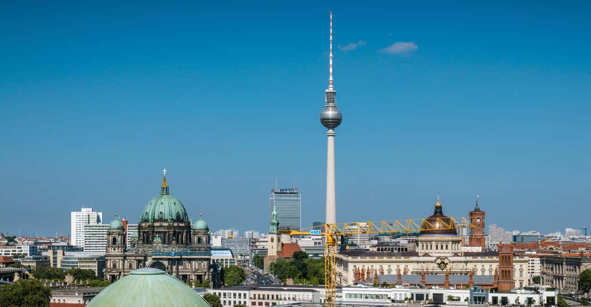 Berlin: Französischer Dom 360° Panorama & Crémant to go | GetYourGuide
