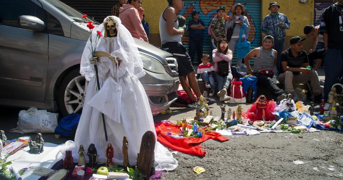 Awful Mexico | GetYourGuide