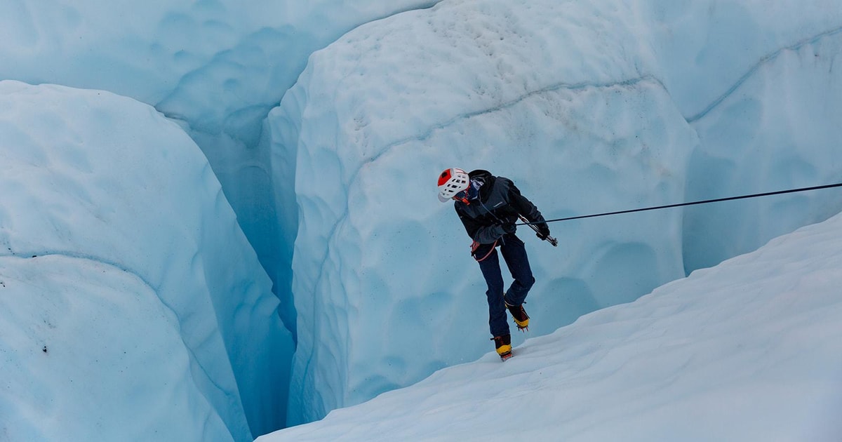 Escalada en hielo en el glaciar Matanuska | GetYourGuide