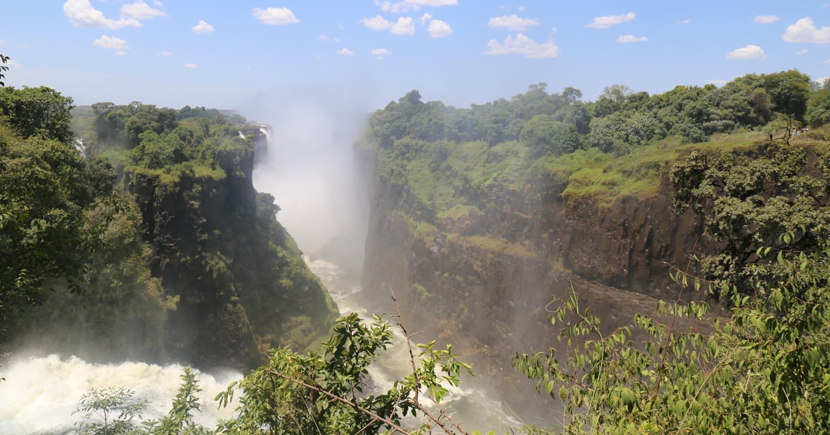 Victoria Falls Private Tour mit Mittagessen und Hubschrauberflug ...