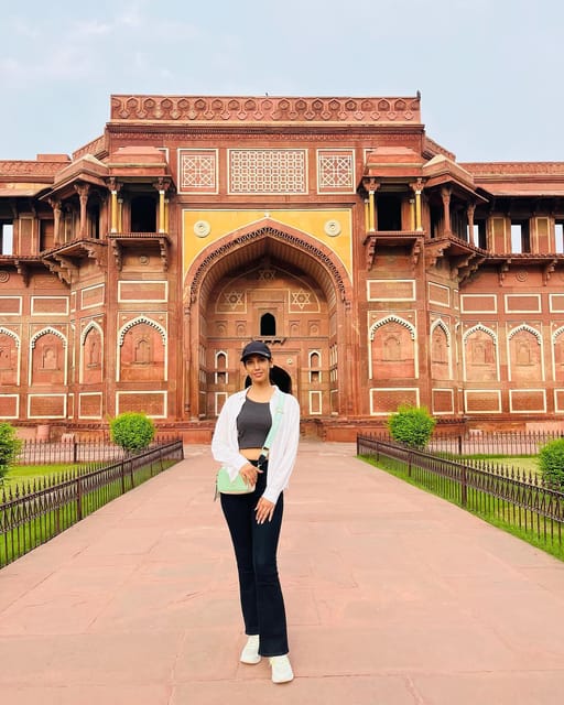 Tour Guide For Agra Fort Sightseeing - Book Now | GetYourGuide