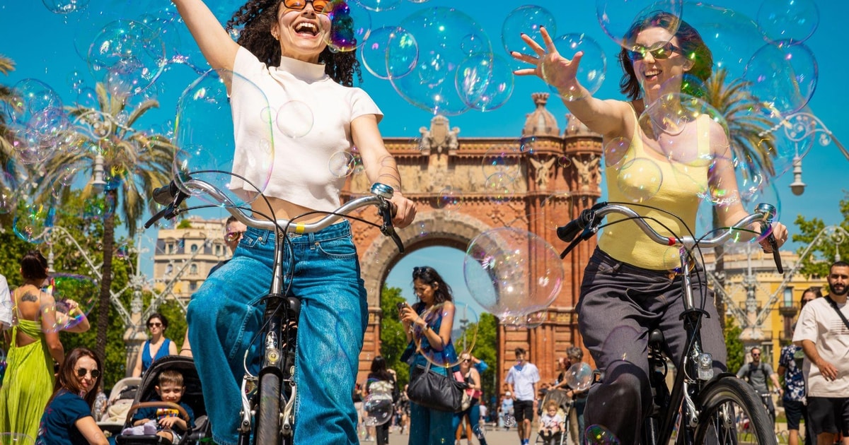 Barcelona: Bike Rental for 2 - 24 Hours | GetYourGuide