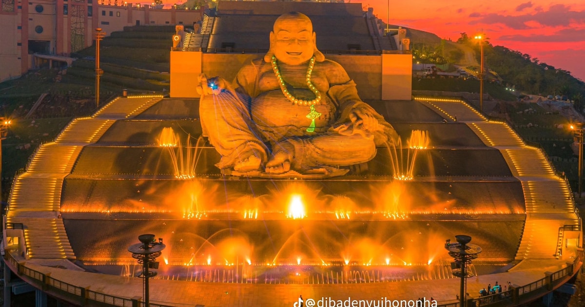 Dari Ho Chi Minh: Gunung Perawan Hitam dan Misa Kudus Cao Dai ...