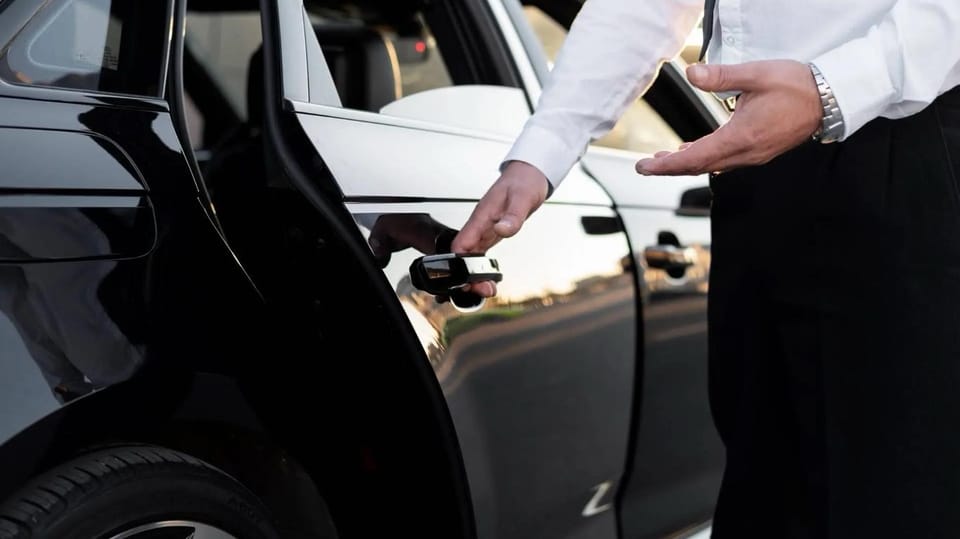 Katar: Privater Flughafentransfer vom oder zum Flughafen Doha ... Katar: Privater Flughafentransfer vom oder zum Flughafen Doha ...