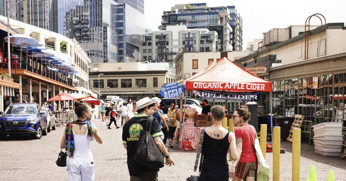Pike Place Market: Meet the Market - Food and Fun Tour | GetYourGuide