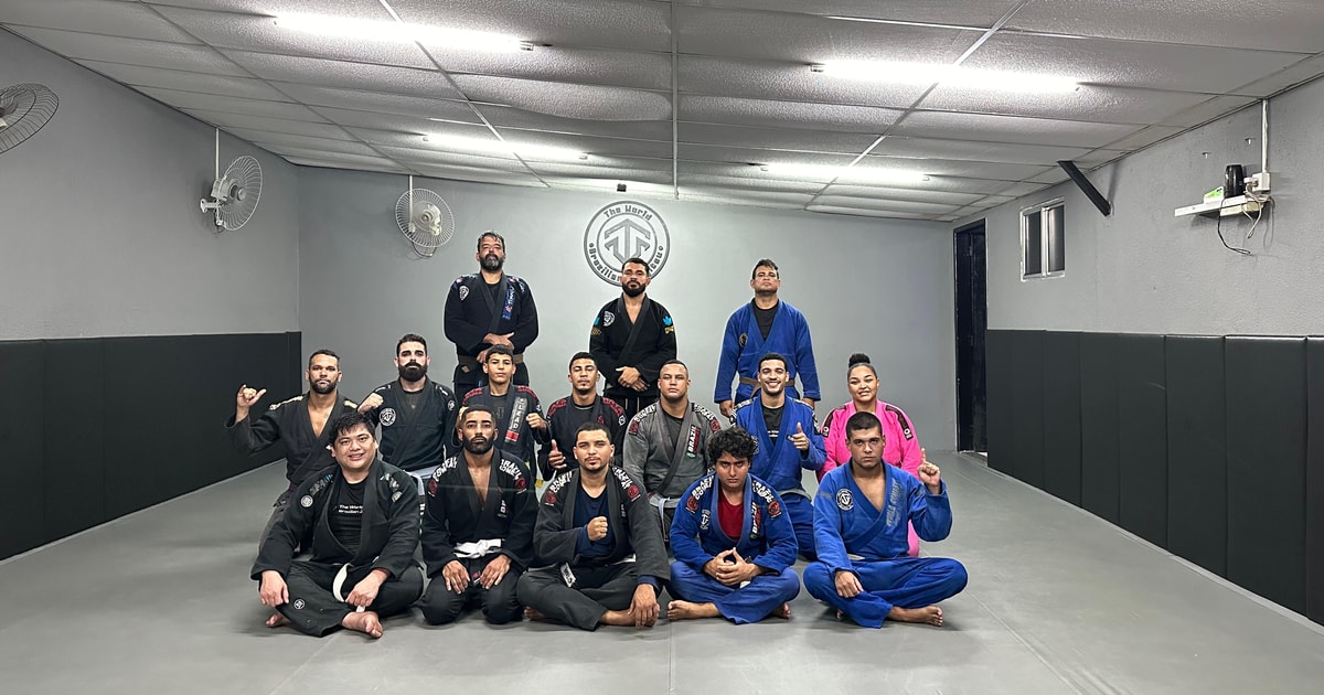 Discover Brazilian Jiu-Jitsu through a group class | GetYourGuide