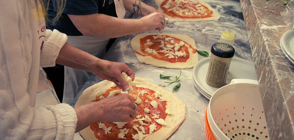Pizza lesson | GetYourGuide