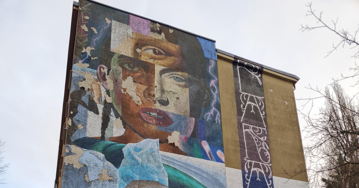 Asana Berlin with Yoga, street art and more | GetYourGuide