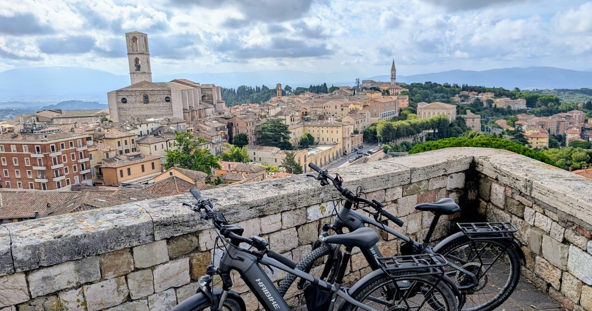 Perugia: E-Bike-Tour mit Schokoladenverkostung | GetYourGuide
