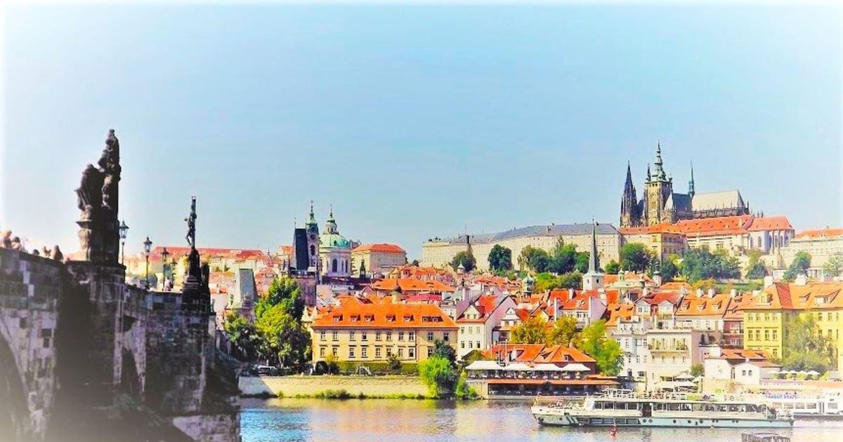 Praga Grand 2,5 ore + 2 ore di tour a piedi esterno | GetYourGuide