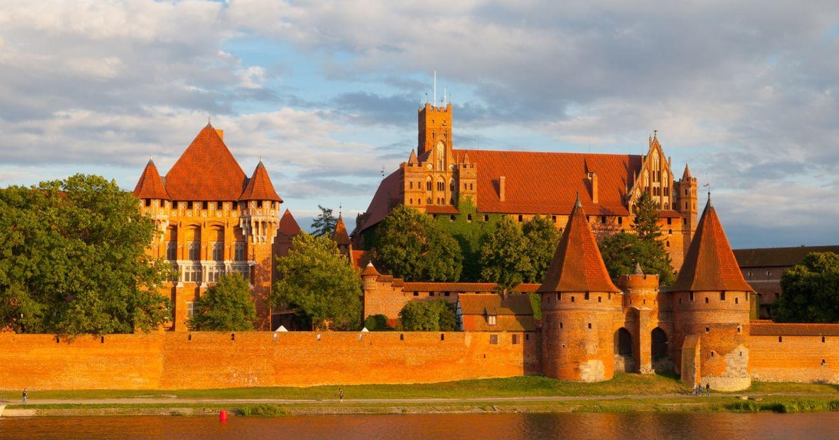 Gdansk: Stutthof Concentration Camp and Malbork Castle Tour | GetYourGuide