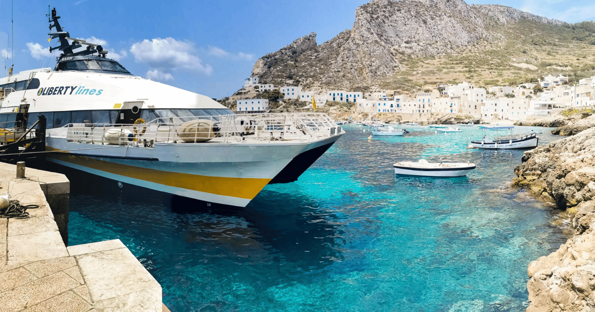 Die Äolischen Inseln: Ticket für die Fähre zwischen Lipari und Milazzo ...