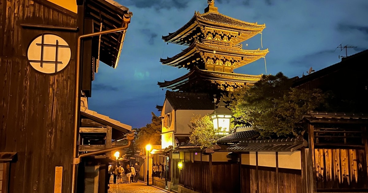 Kyoto: Gion Night Walking Tour | GetYourGuide
