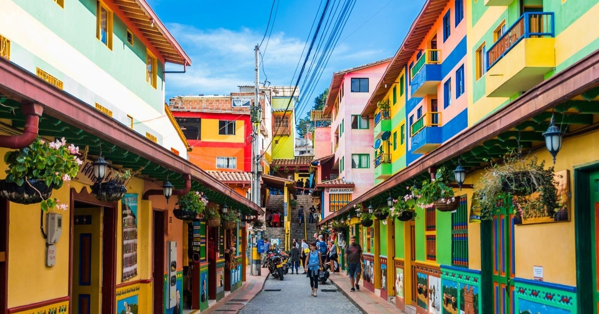 Tour Privado Guatapé y Peñol Rock (Desde Medellín) | GetYourGuide