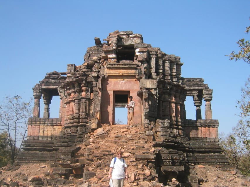Day Trip to Mastani Mahal &Ajaigarh Fort Tour from Khajuraho | GetYourGuide