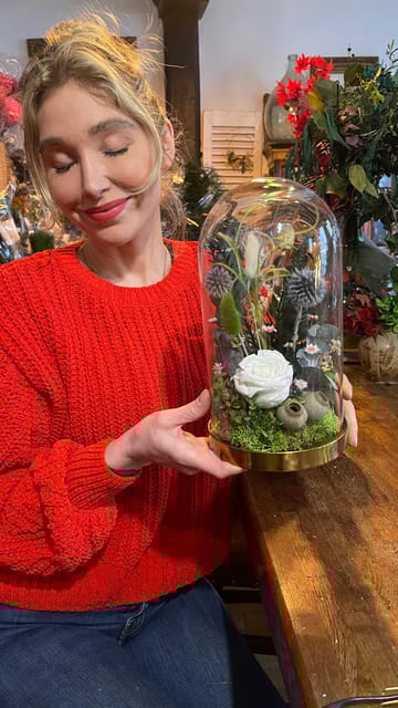 Create Dried Flower Bell Jar Workshop in Paris | GetYourGuide