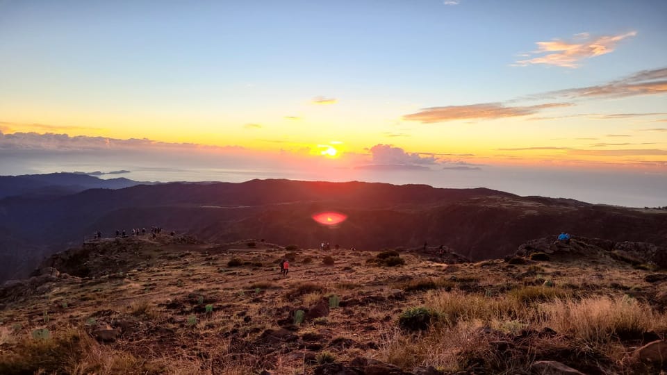Madeira: Passeio ao nascer do sol no Pico do Areeiro | GetYourGuide