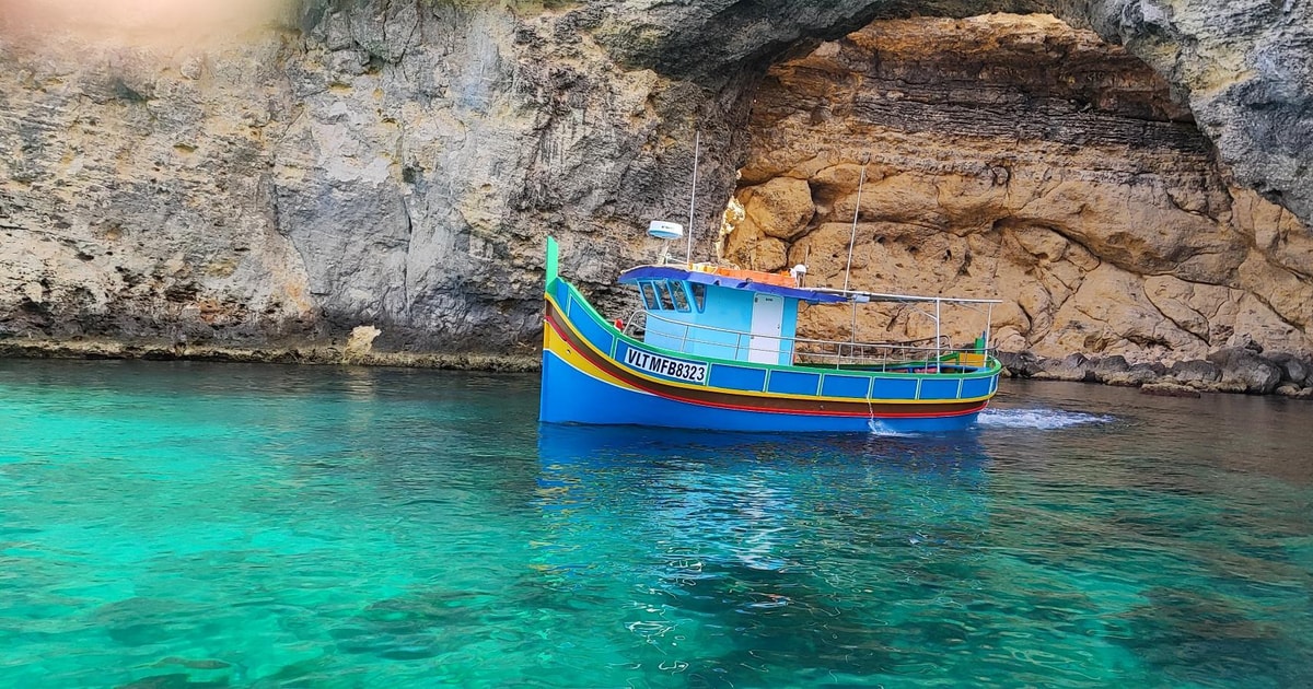 Malta: Comino, Blue Lagoon, Crystal Lagoon en Grottentocht | GetYourGuide