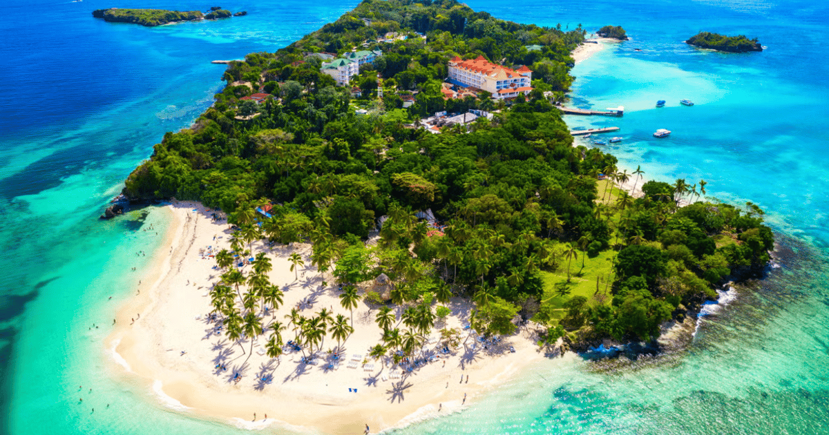 Punta Cana: Excursiones de día completo Isla Samaná Bacardi | GetYourGuide